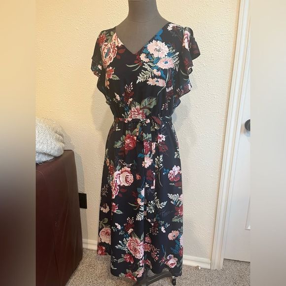 LOFT | Dresses | Loft Mididress | Poshmark
